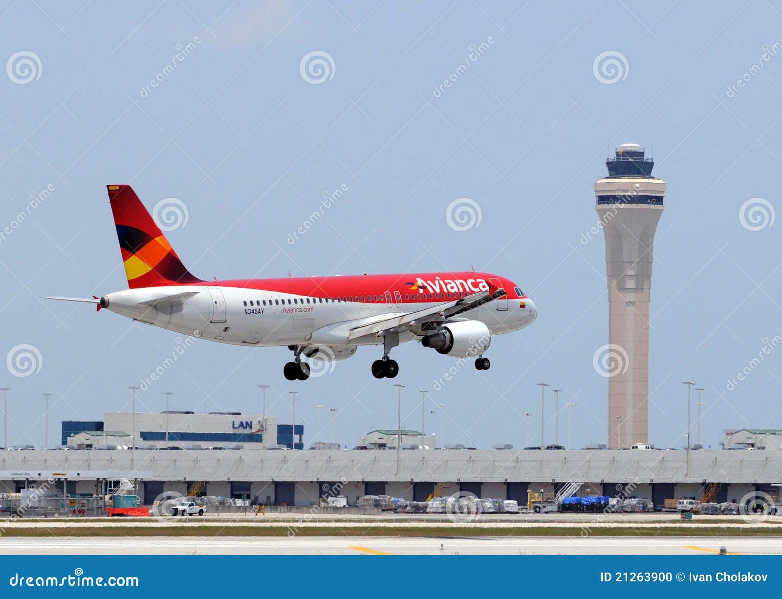 Avianca Passenger Jet Landing in Miami Editorial Image - Image of ...