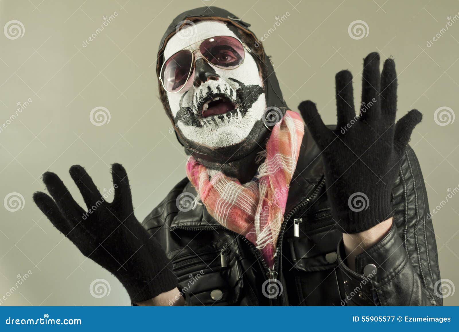 Dead Aviator Skull Royalty-Free Stock Photo | CartoonDealer.com #55907007