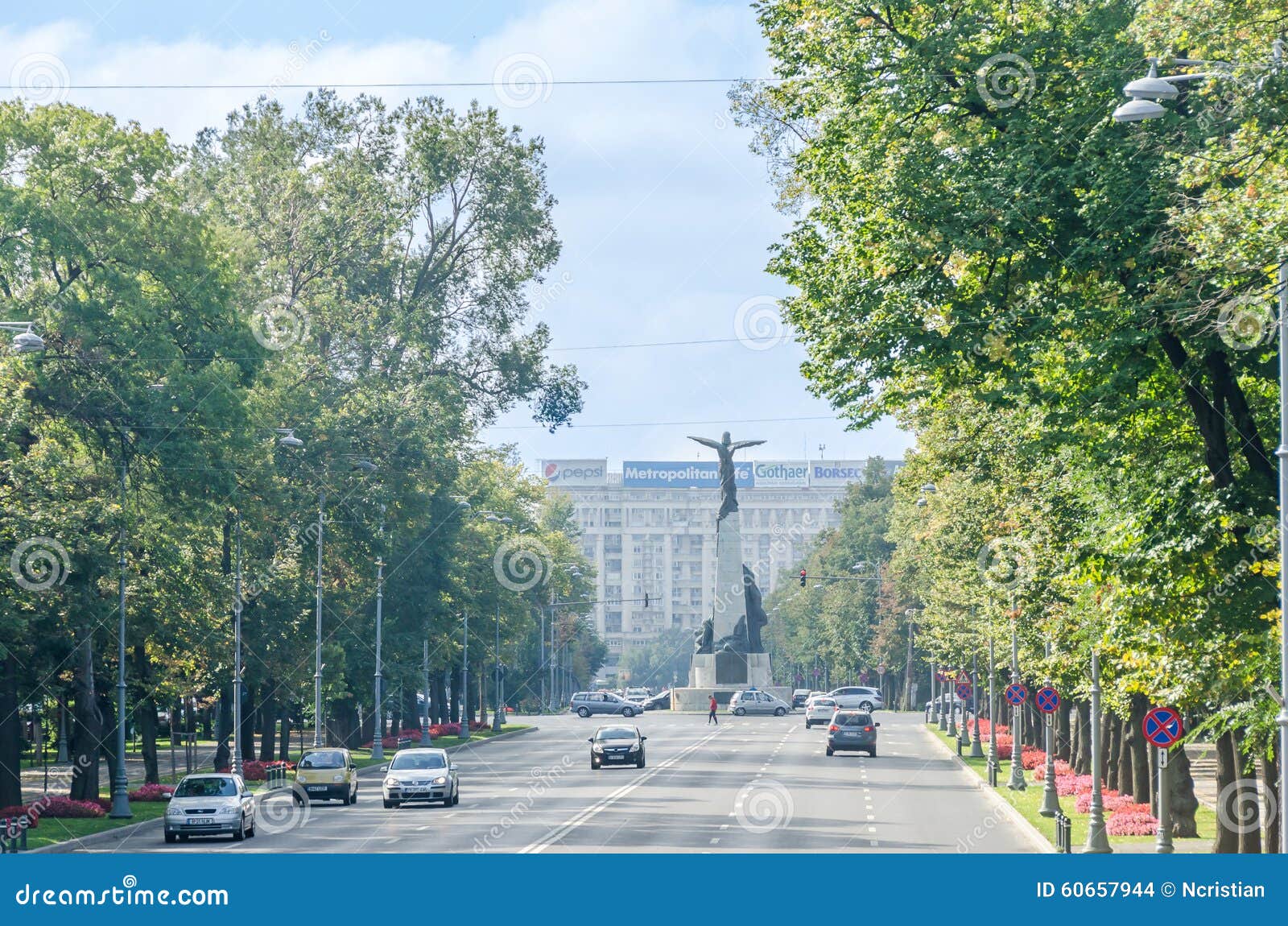 The Aviators Square with Aviators Statue. Piata Aviatorilor, Statuia ...