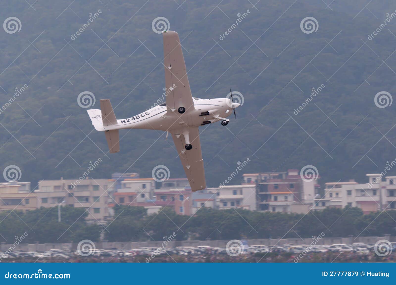 Avic sr20 editorial stock image. Image of flight, side - 27777879