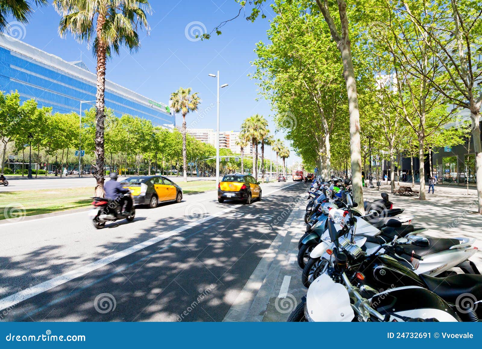 Avinguda Diagonal Avenue in Barcelona Editorial Photo - Image of ...