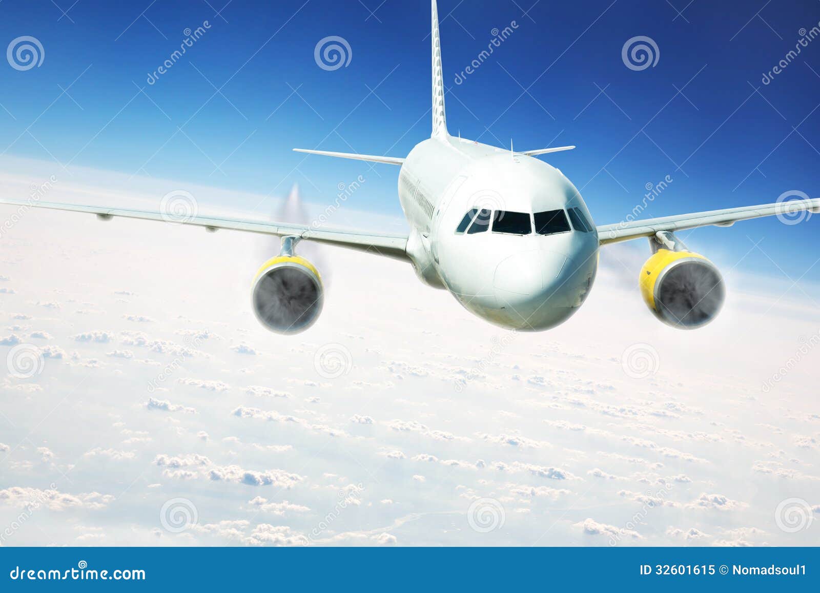 Avion de ligne en vol image stock. Image du ciel, pouvoir - 32601615