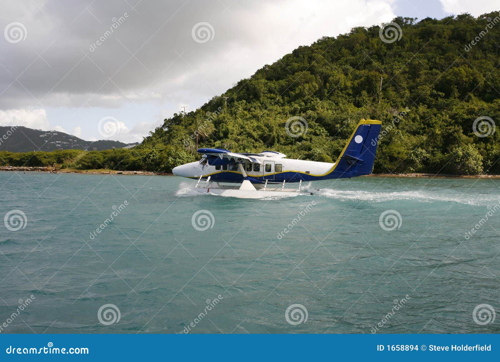 Avion de mer photo stock. Image du prise, désactivé, pontons - 1658894
