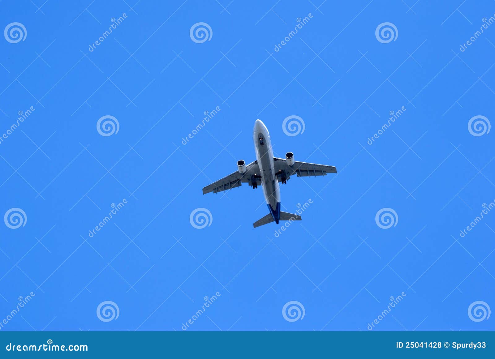 Avion en vol photo stock. Image du avion, aviation, transport - 25041428