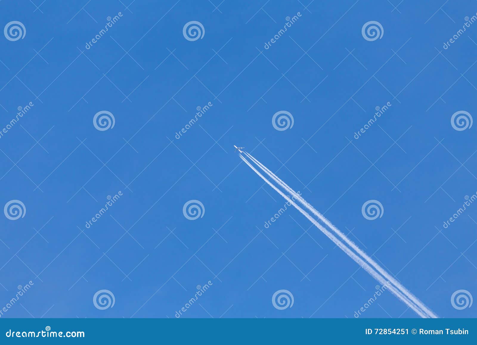 Aviones en el aire imagen de archivo. Imagen de alto - 72854251