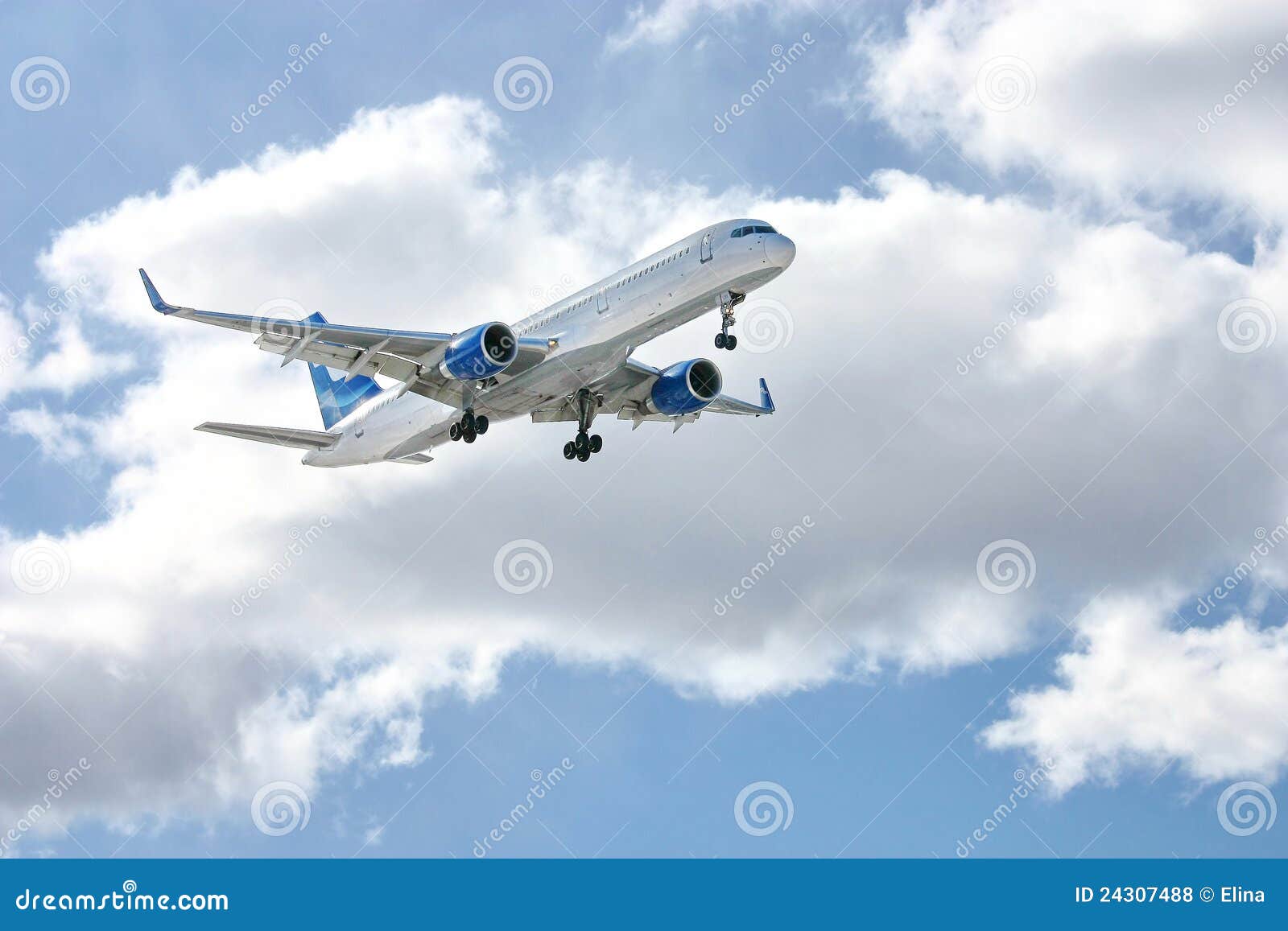 Aviones Modernos En El Cielo Foto de archivo - Imagen de engranaje ...