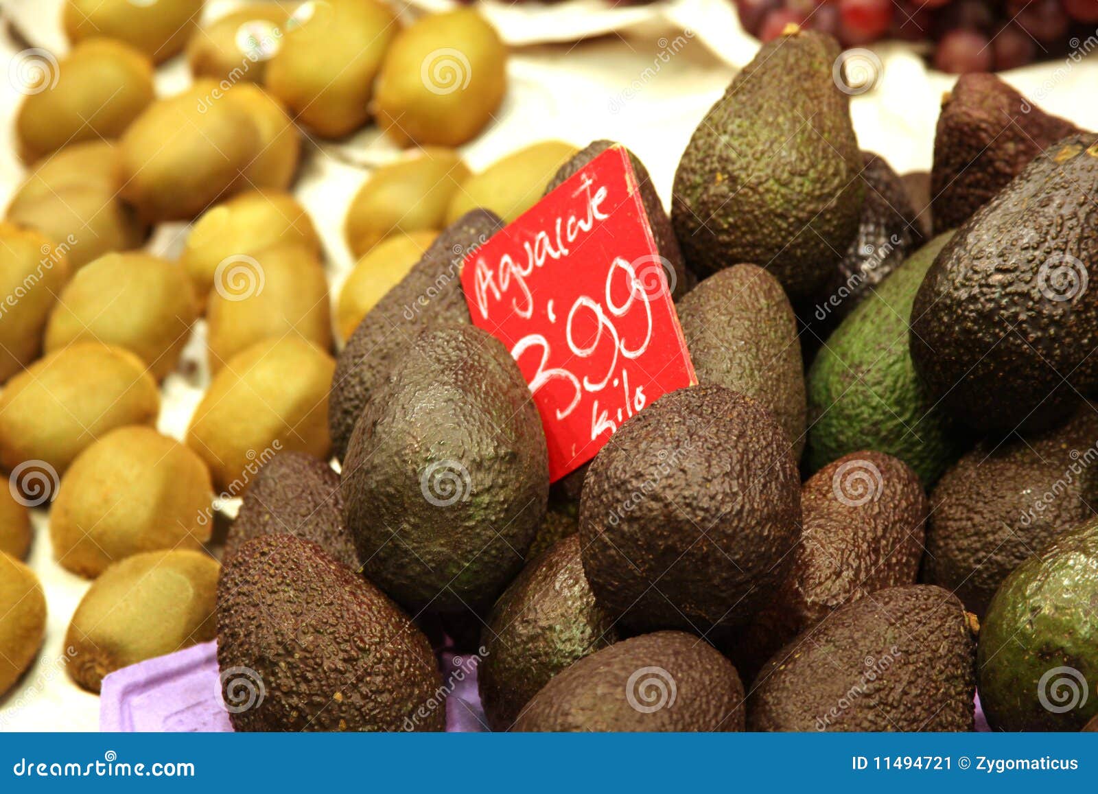 5 Avocados Price Tag Fruit Market Photos - Free & Royalty-Free Stock ...