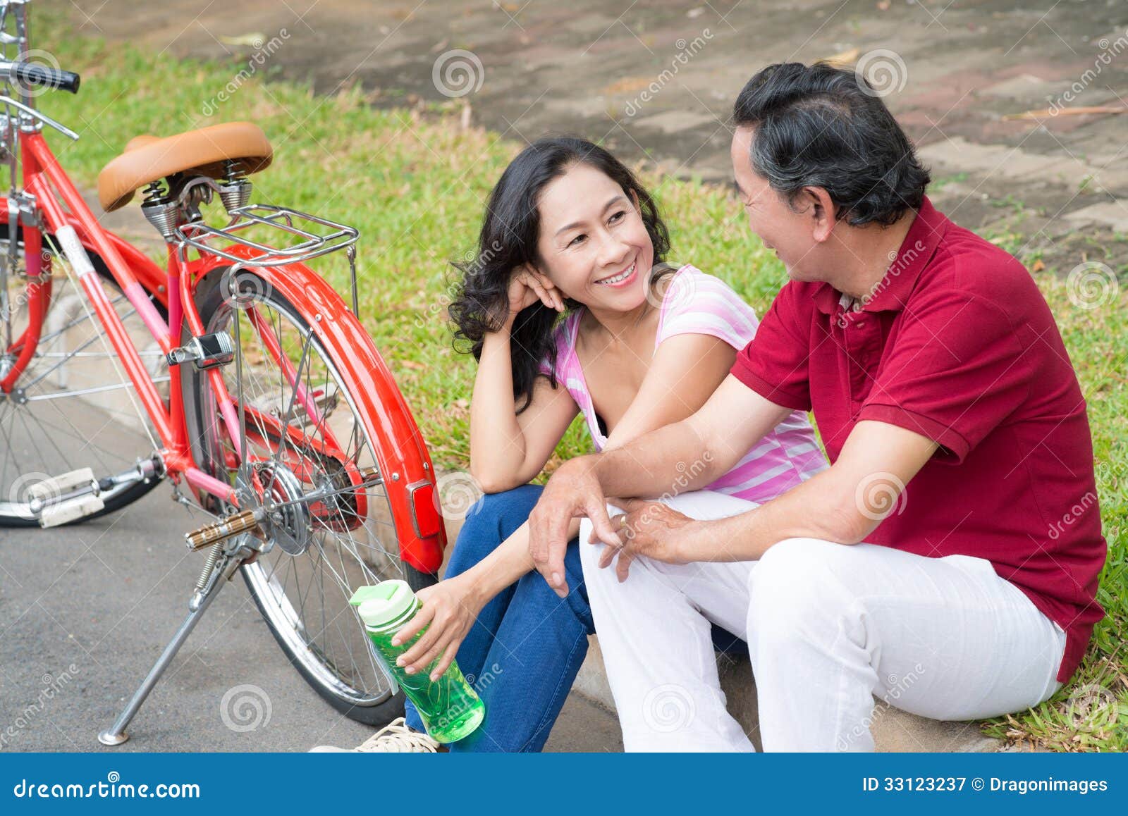 Avoir le repos image stock. Image du bouteille, mûr, personne - 33123237