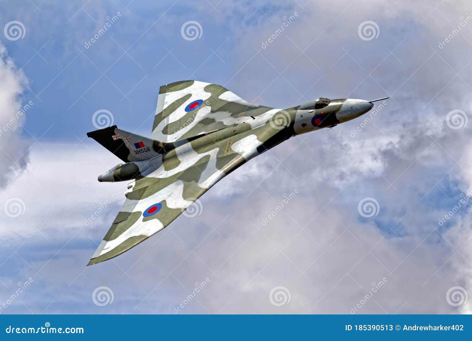 Avro Vulcan B2 Bomber XH558 Editorial Stock Photo - Image of aviation ...