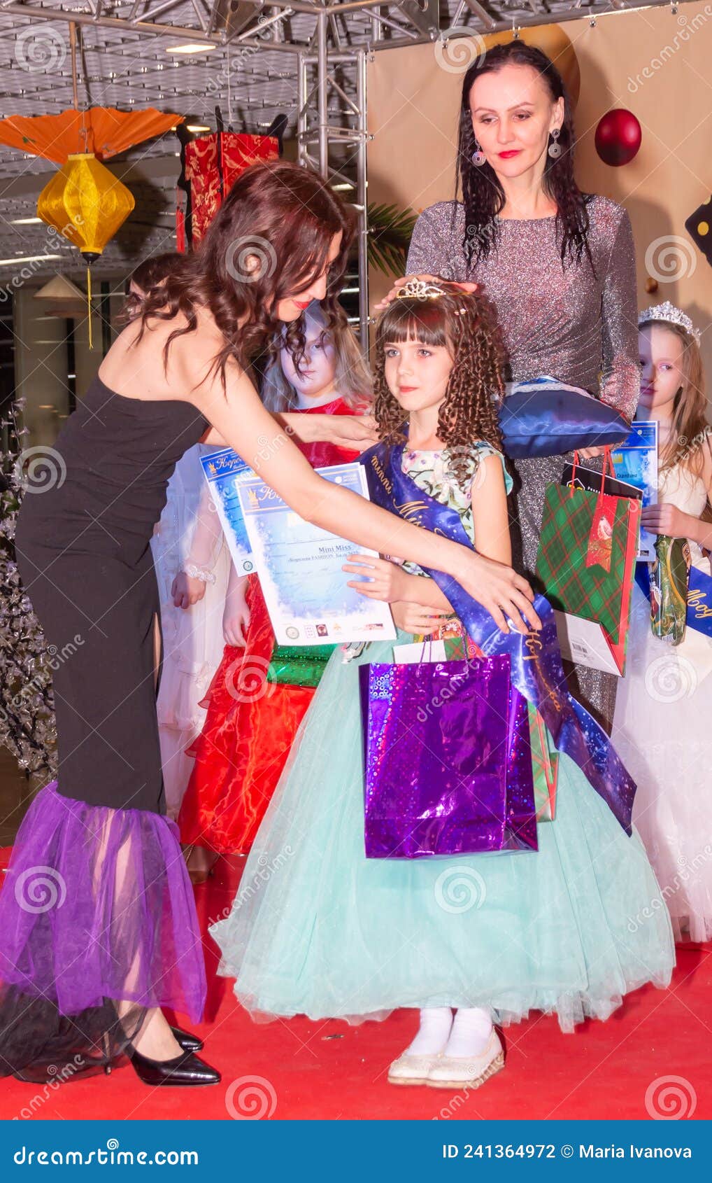 Awarding Children of Models at a Beauty Contest. Editorial Photography ...
