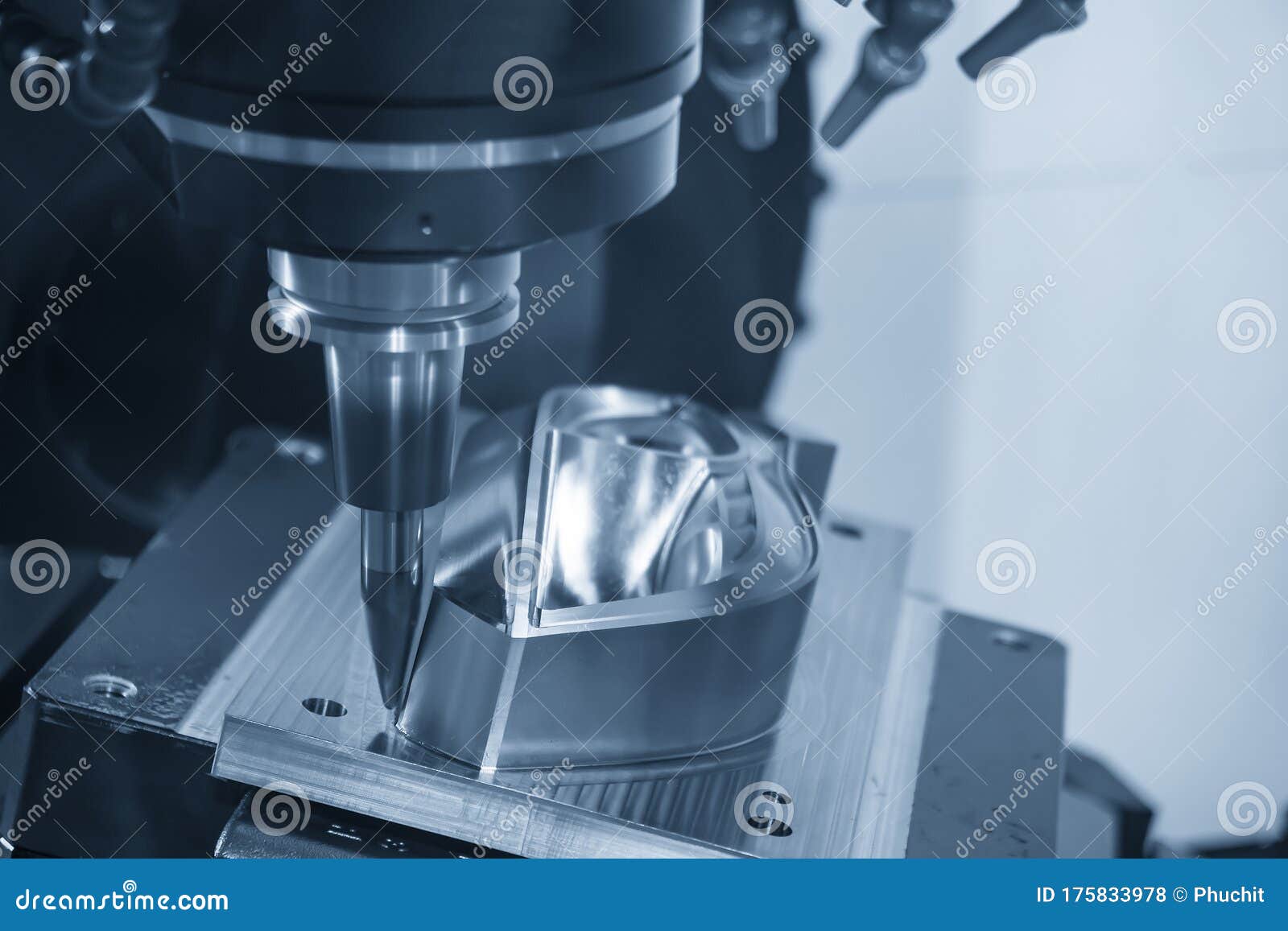 The Table Tilt Type 5-axis CNC Milling Machine Stock Image ...