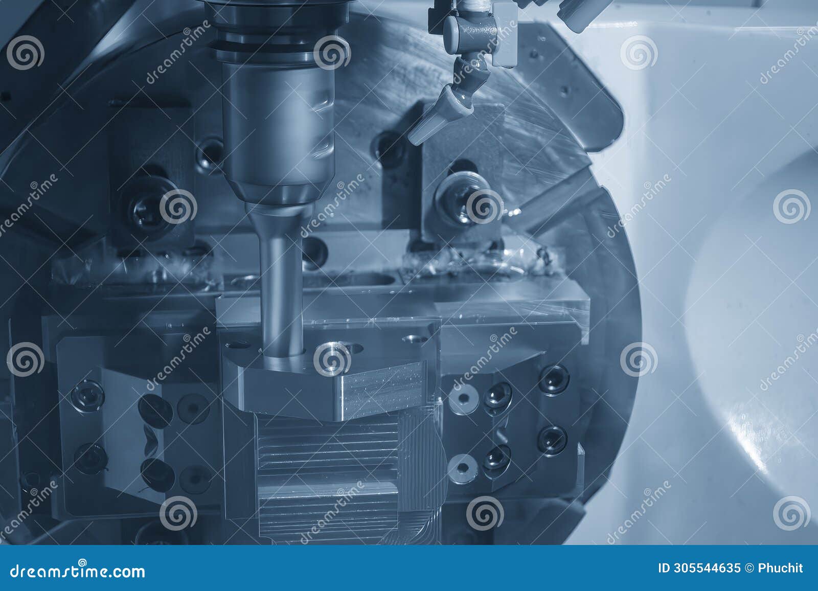 The 5-axis CNC Milling Machine Hole Boring the Automotive Part with ...