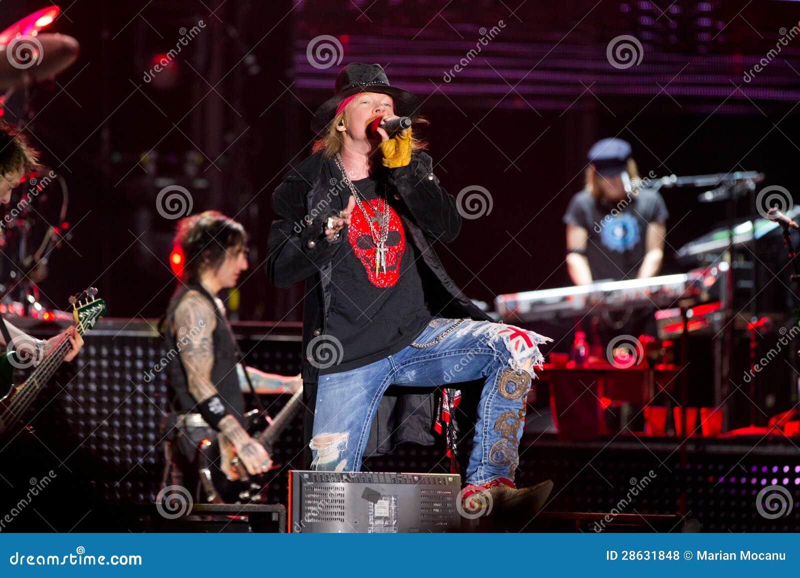 Axl Rose editorial stock photo. Image of acoustic, hard - 28631848