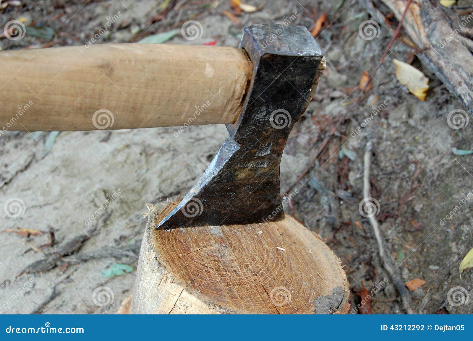 Axt stockfoto. Bild von stapel, protokoll, braun, holz - 43212292