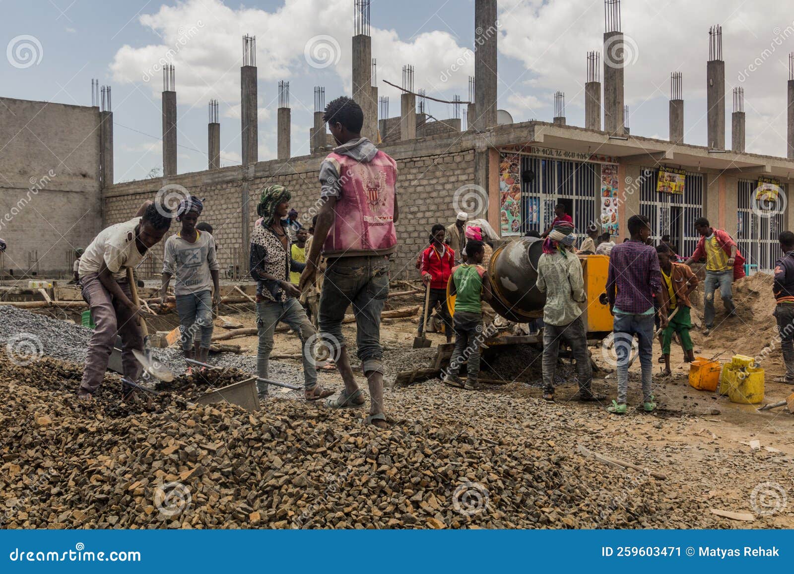 AXUM, ETHIOPIA - MARCH 20, 2019: Workers on a Construction Site in Axum, Ethiop Editorial Photo ...