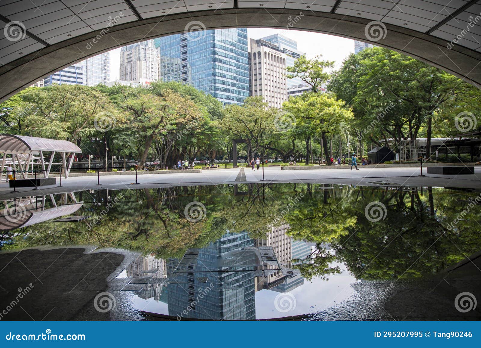 Ayala Triangle Gardens in Manila Editorial Image - Image of tourism ...