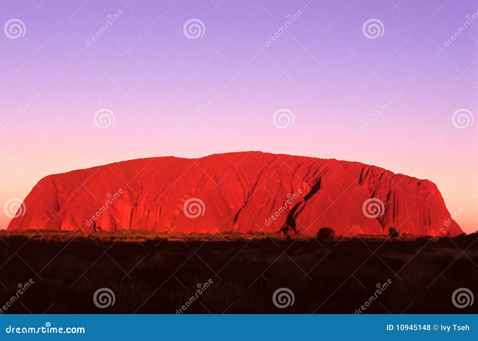 Ayers Rock, Central Australia Editorial Stock Photo - Image of evening ...