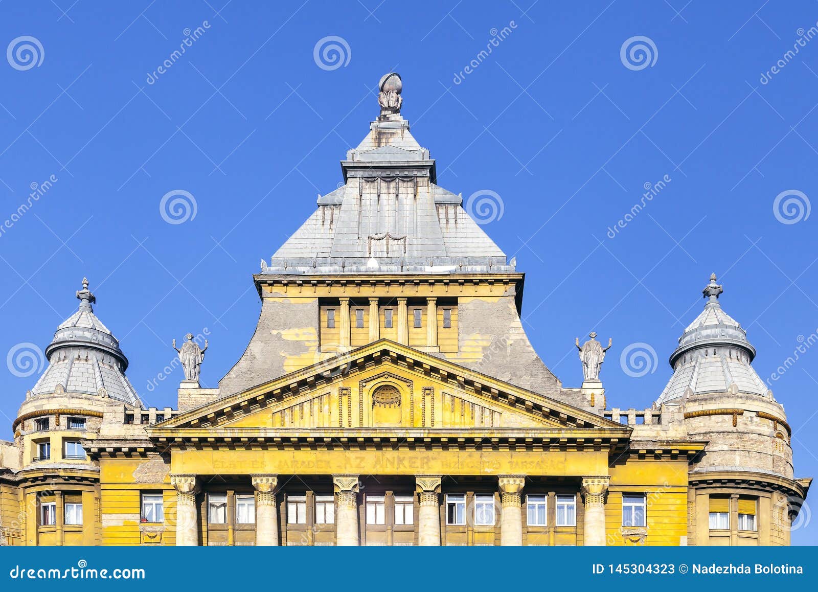 Az Anker Building at Deak Ference Square in Budapest Stock Image ...