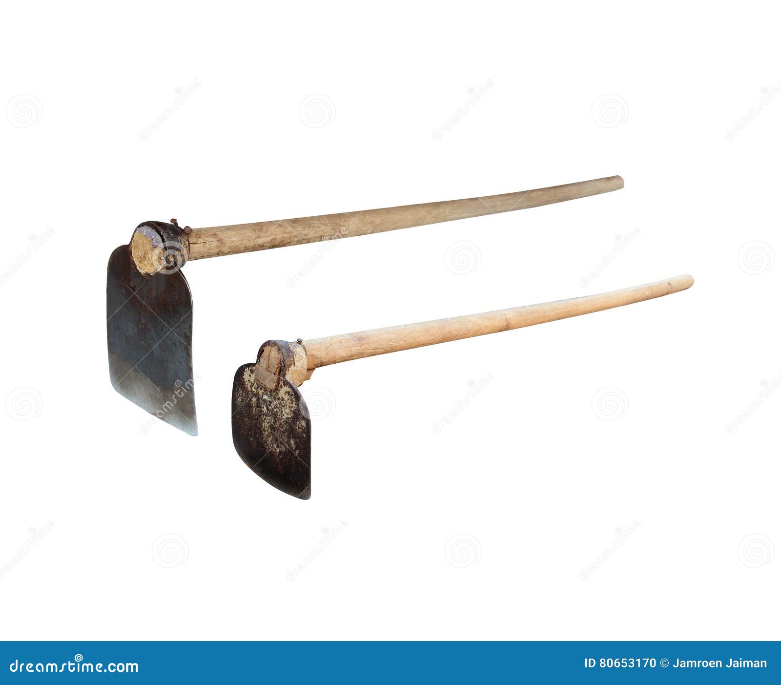 Azada en un fondo blanco foto de archivo. Imagen de siega - 80653170