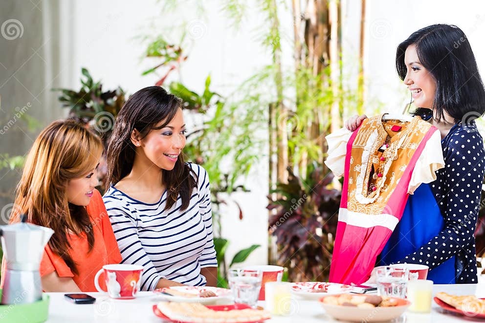 Aziaat is bewuste manier stock foto. Image of wijfje - 35460136