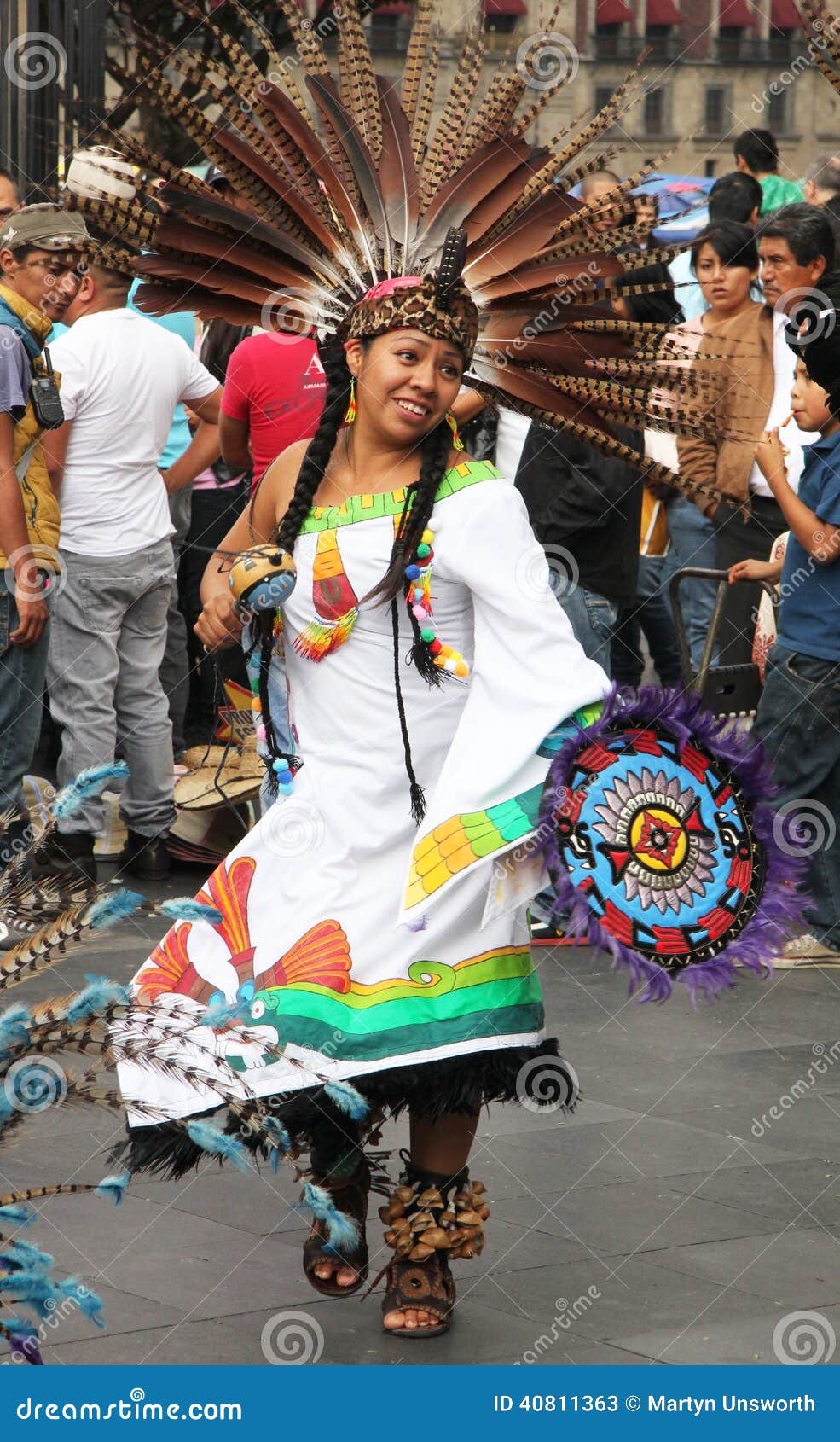 Aztec Dancer in Mexico City Editorial Stock Photo - Image of dancer ...