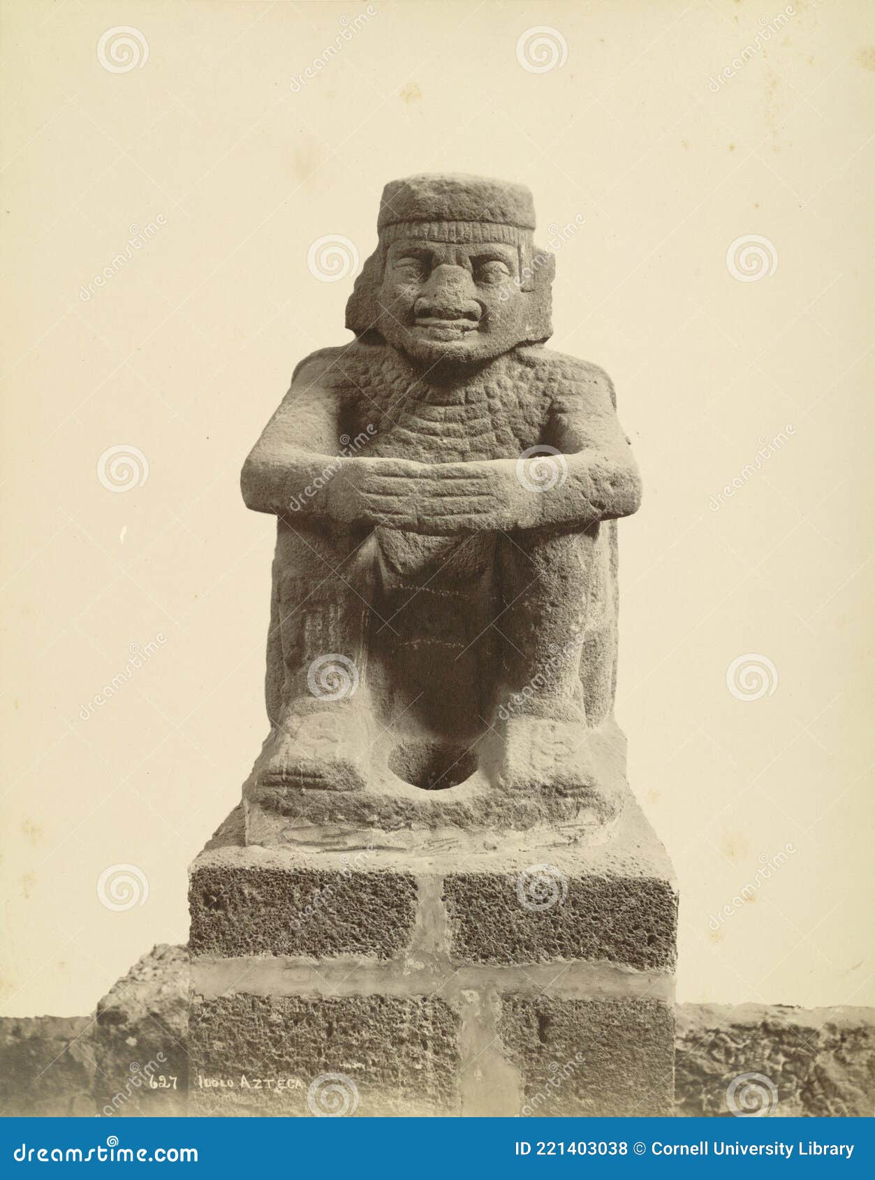 Aztec Sculpture Picture. Image: 221403038