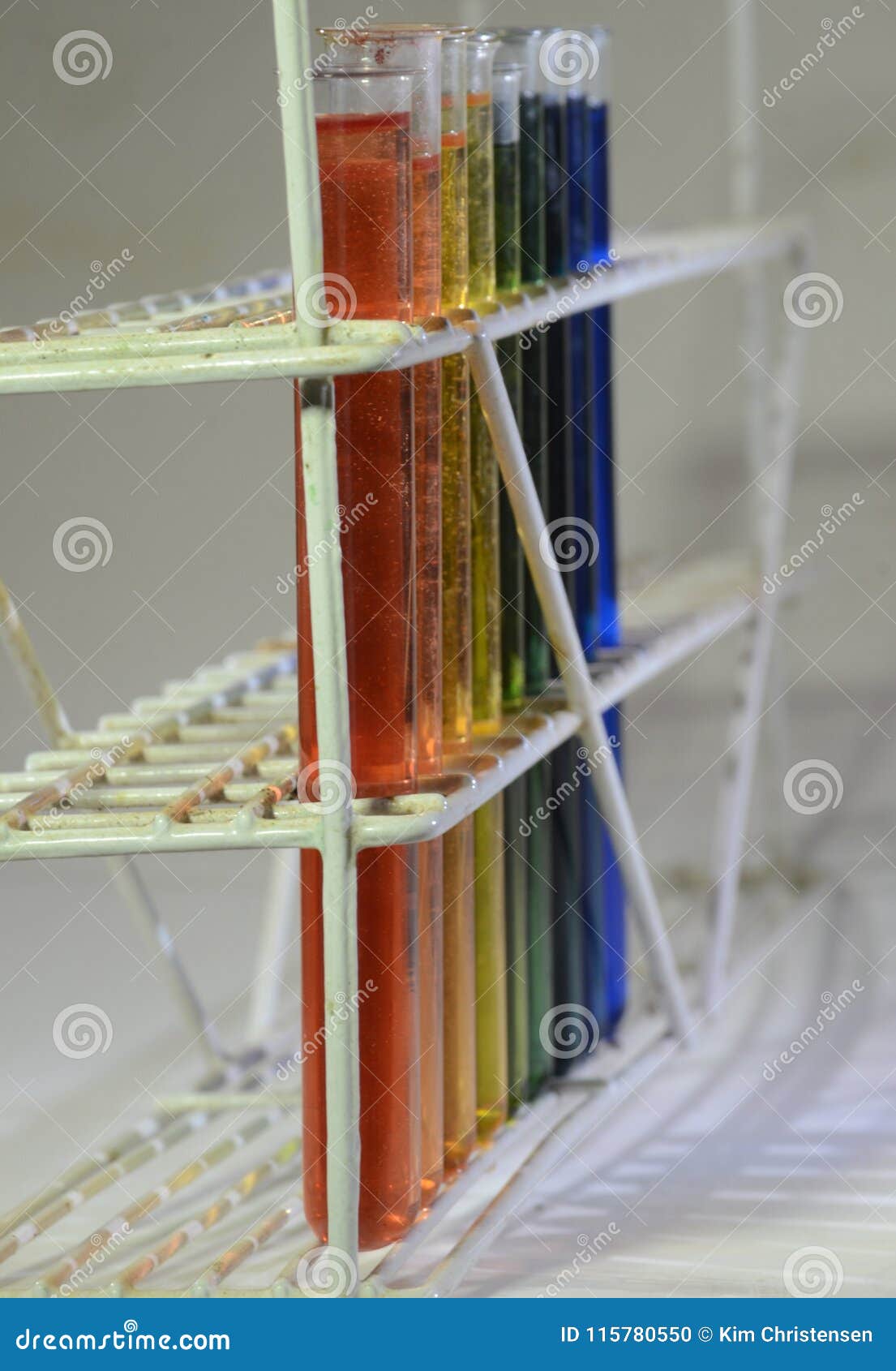 Azul de bromotimol foto de archivo. Imagen de neutro - 115780550