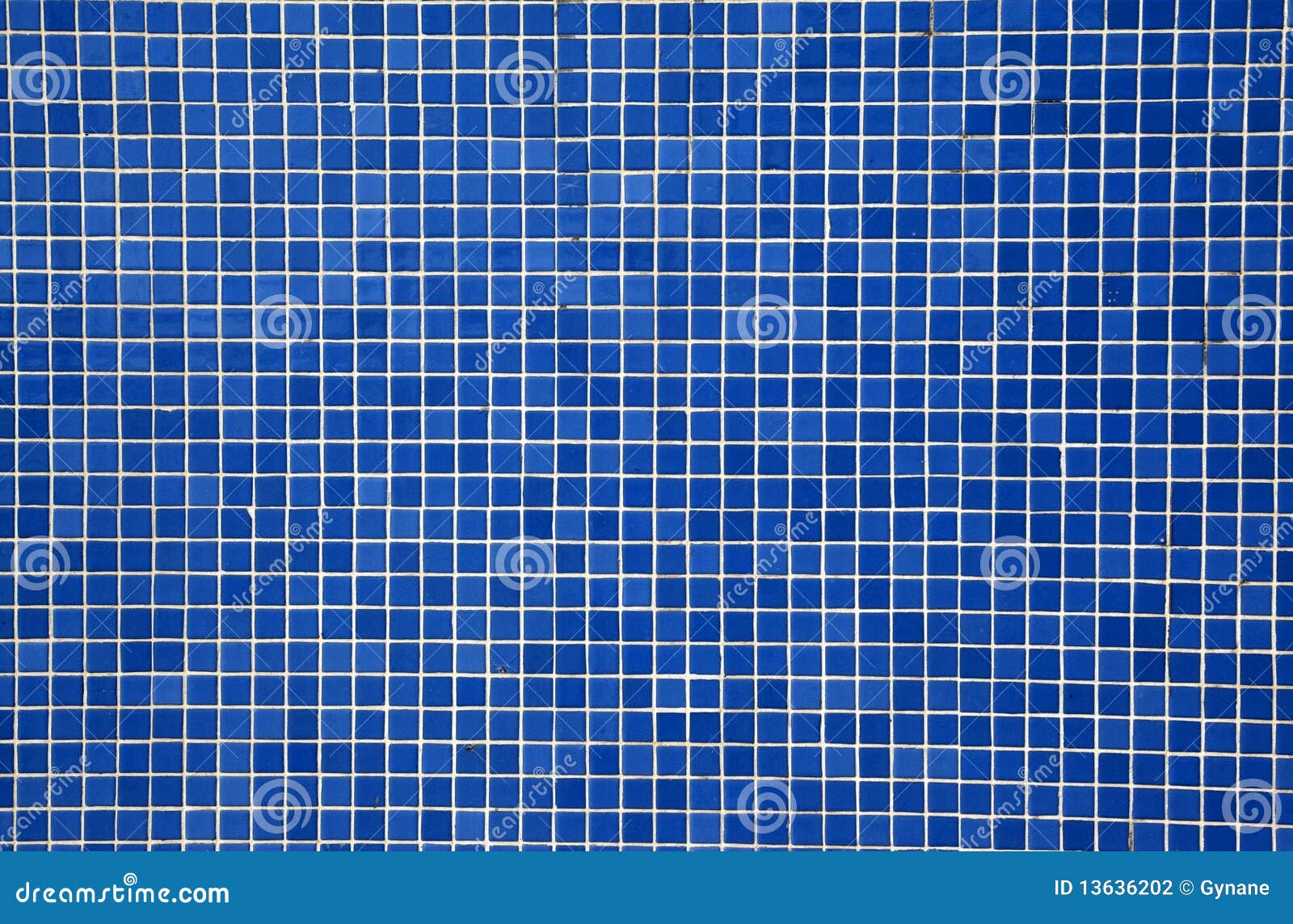 Azulejos de mosaico azules foto de archivo. Imagen de azul - 13636202