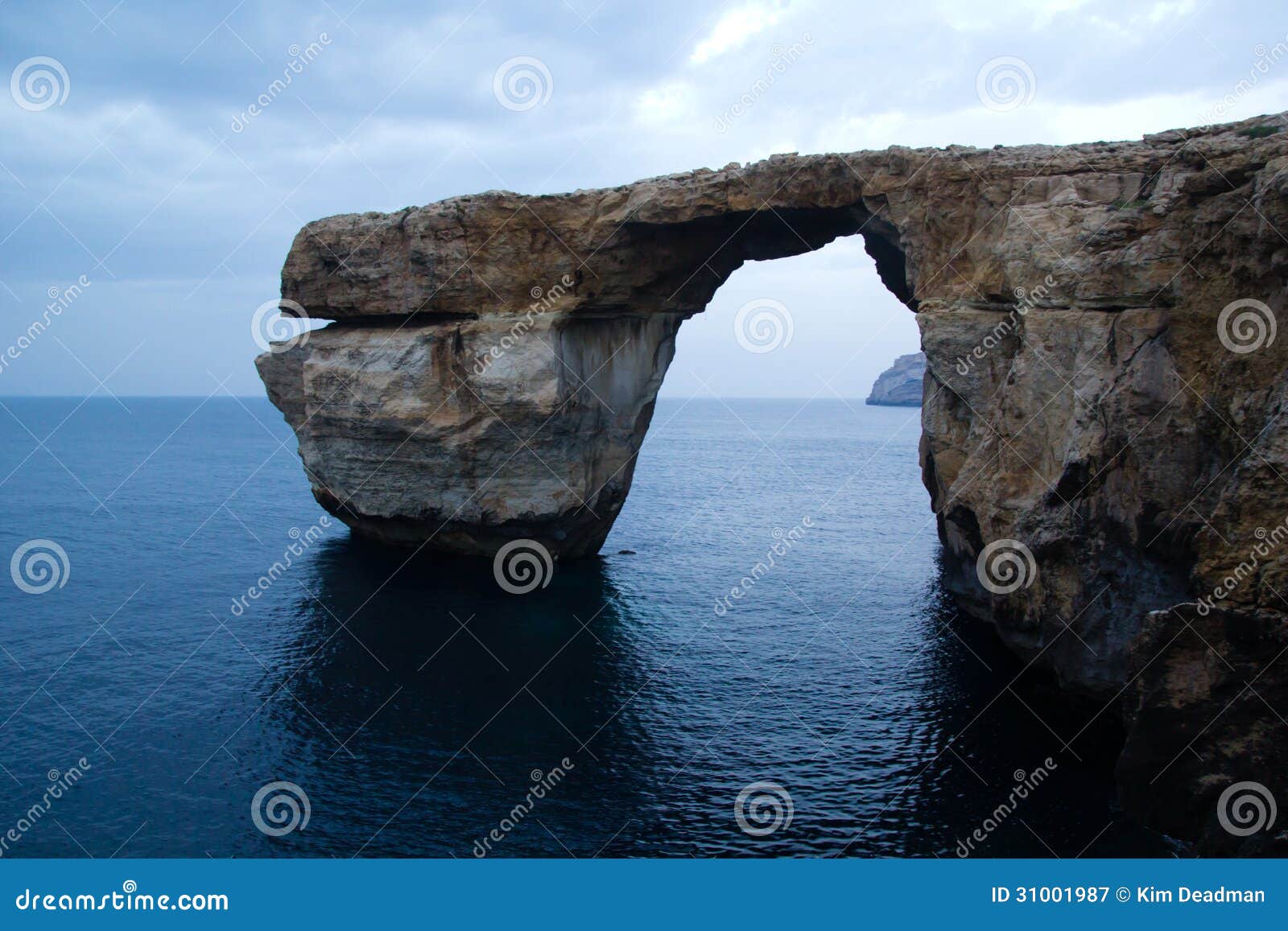 Azure Window Gozo image stock. Image du malte, côte, géologie - 31001987
