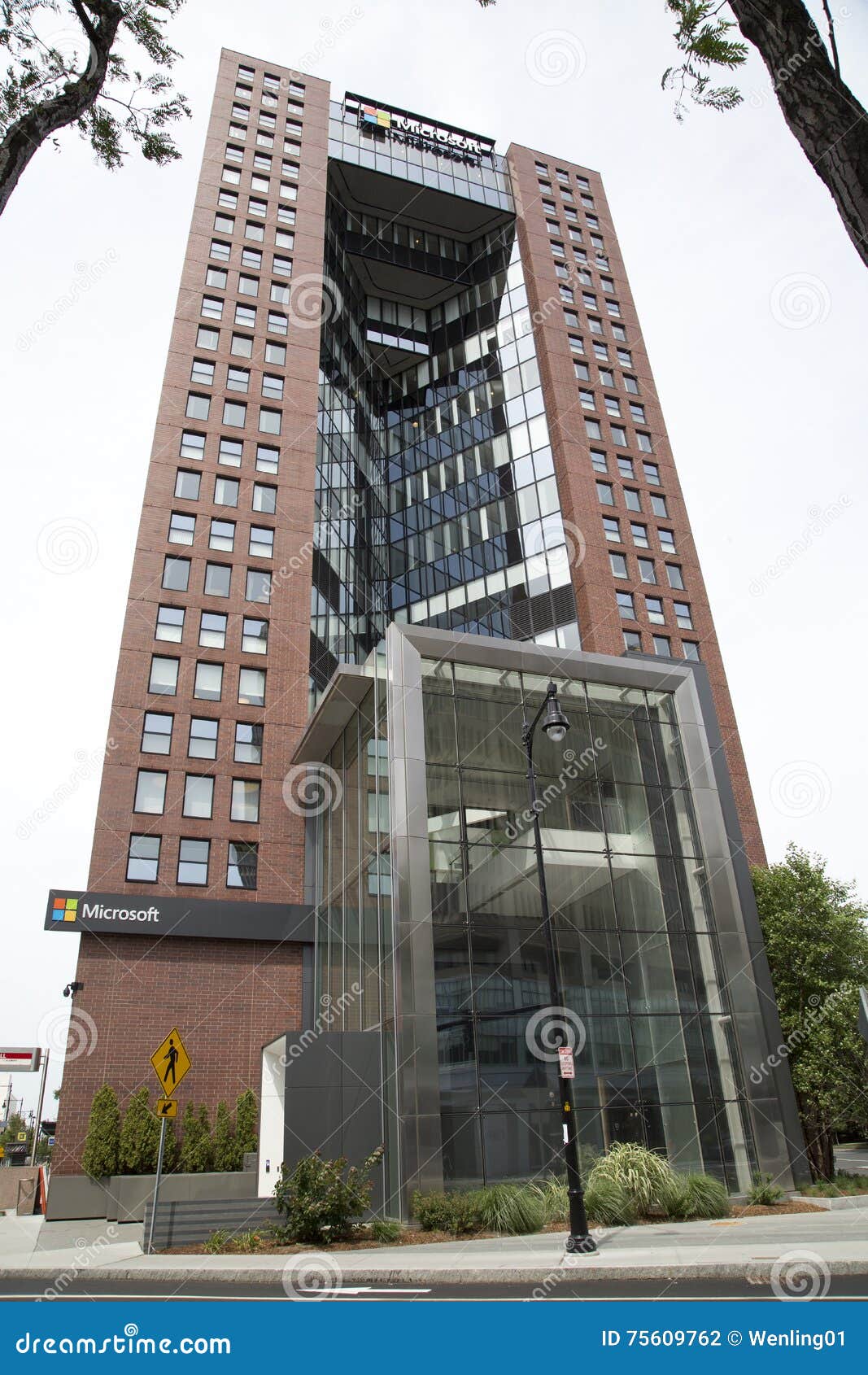 Bâtiment De Microsoft Office à L'université De MIT Photographie ...