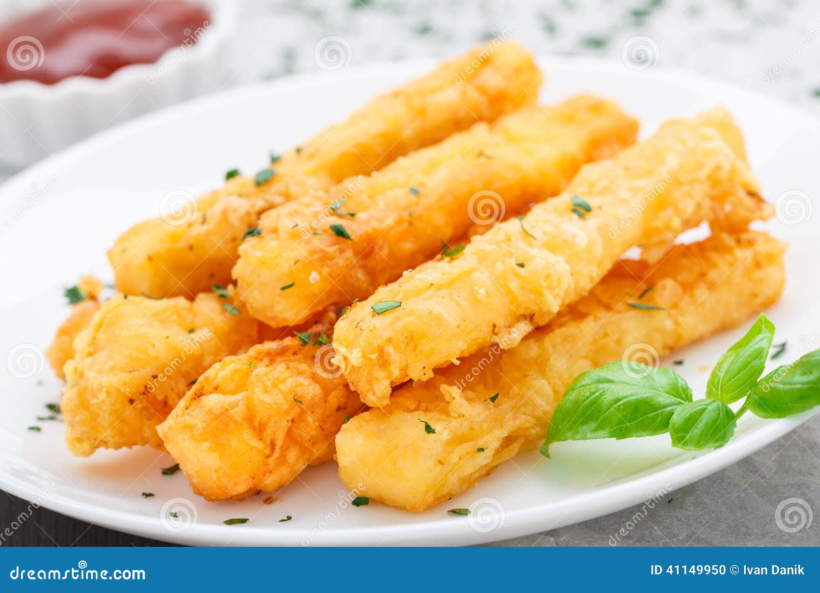 Bâtons frits de fromage photo stock. Image du assiette - 41149950