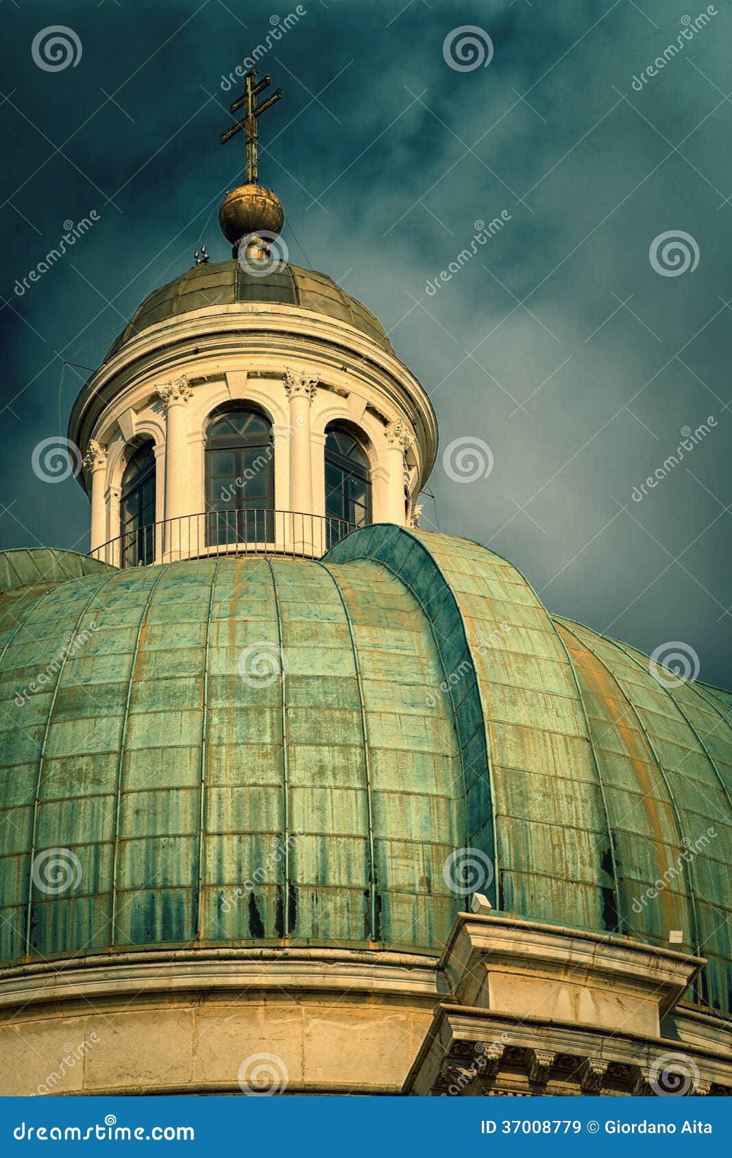 Bóveda de la catedral imagen de archivo. Imagen de catedral - 37008779