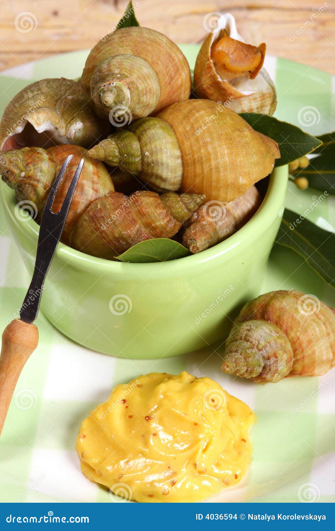 Búzios Ou Caracóis De Mar, Marisco Foto de Stock - Imagem de cozinhado ...