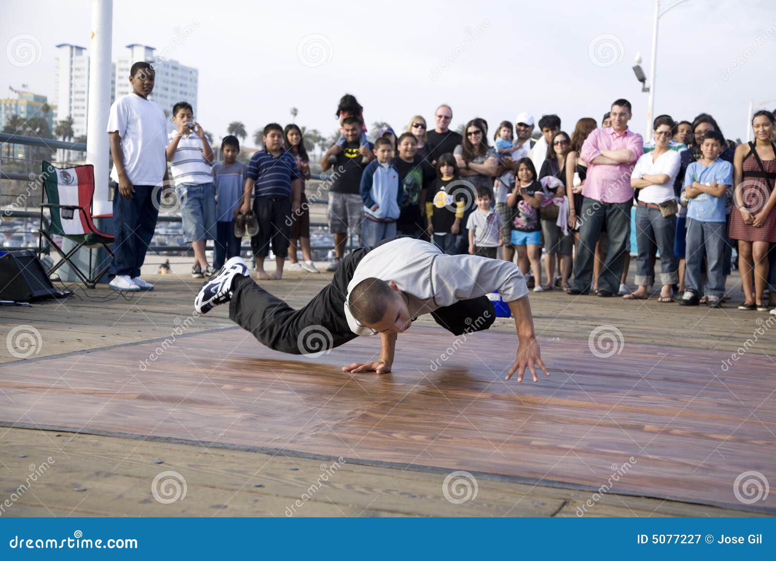 B-Boy 17 editorial photography. Image of bboy, spin, breakdancer - 5077227