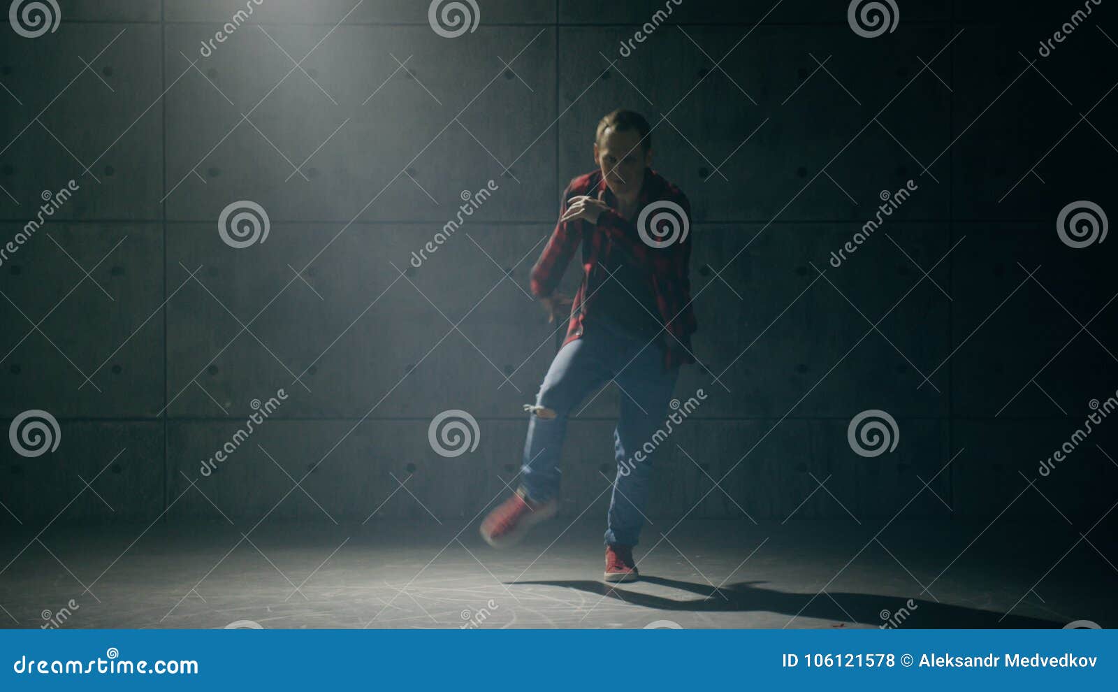 B-boy dancing breakdance stock footage. Video of action - 106121578