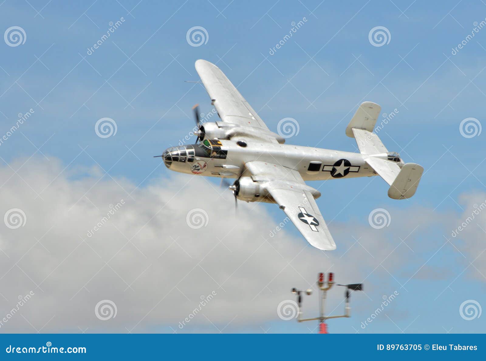 B-25J Mitchell Bomber editorial image. Image of demonstration - 89763705