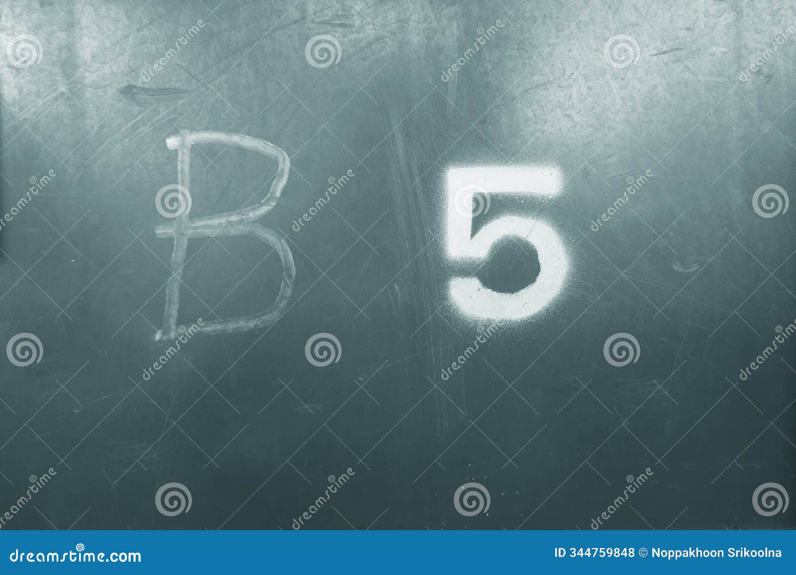 B5 Symbol on Green Plastic Surface Stock Photo - Image of action, chalk ...
