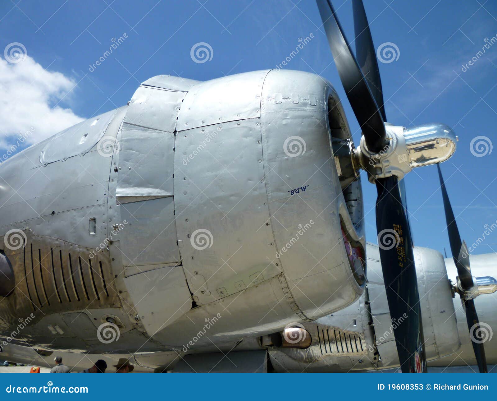 B29 Bomber Engines editorial stock photo. Image of propellers - 19608353