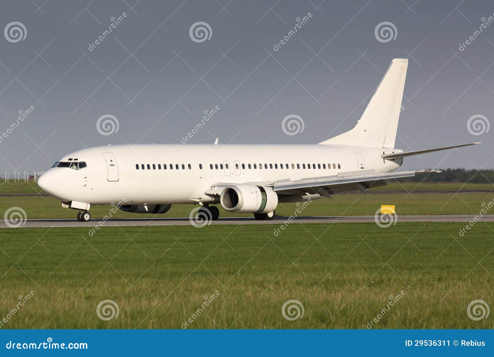 B737 stock image. Image of aeroplane, airport, airbus - 29536311