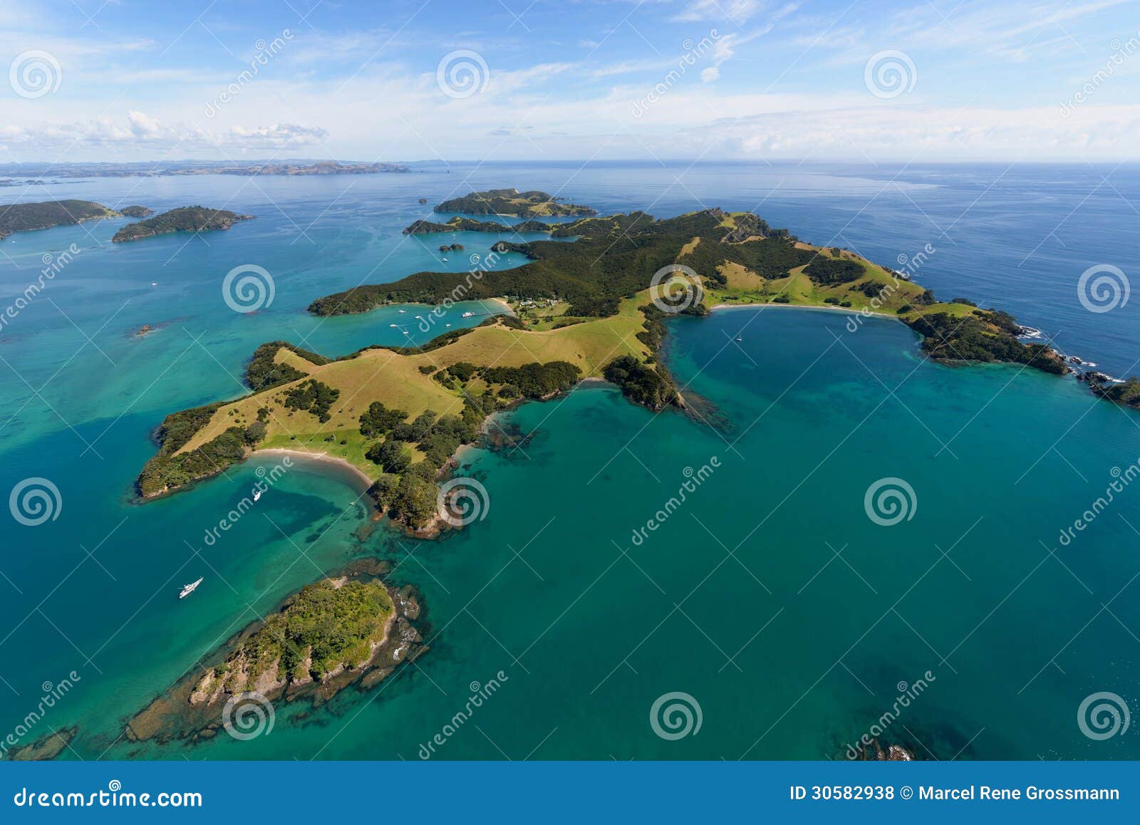 Baai van Eilanden NZ stock foto. Image of groen, golven - 30582938