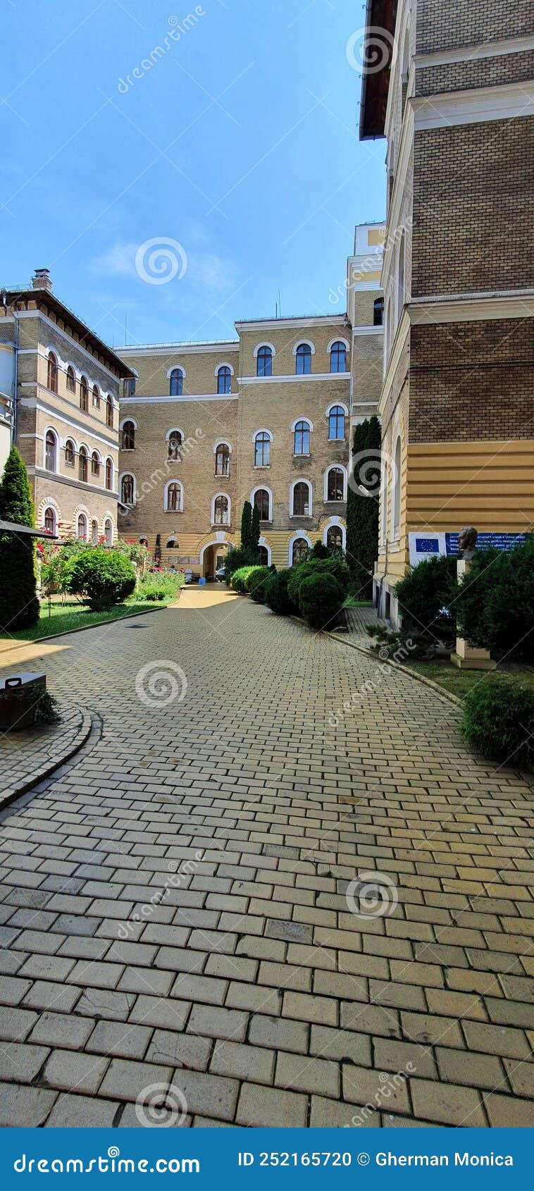 Babes Bolyai University in Cluj Napoca Stock Photo - Image of plaza ... Babes Bolyai University in Cluj Napoca Stock Photo - Image of plaza ...