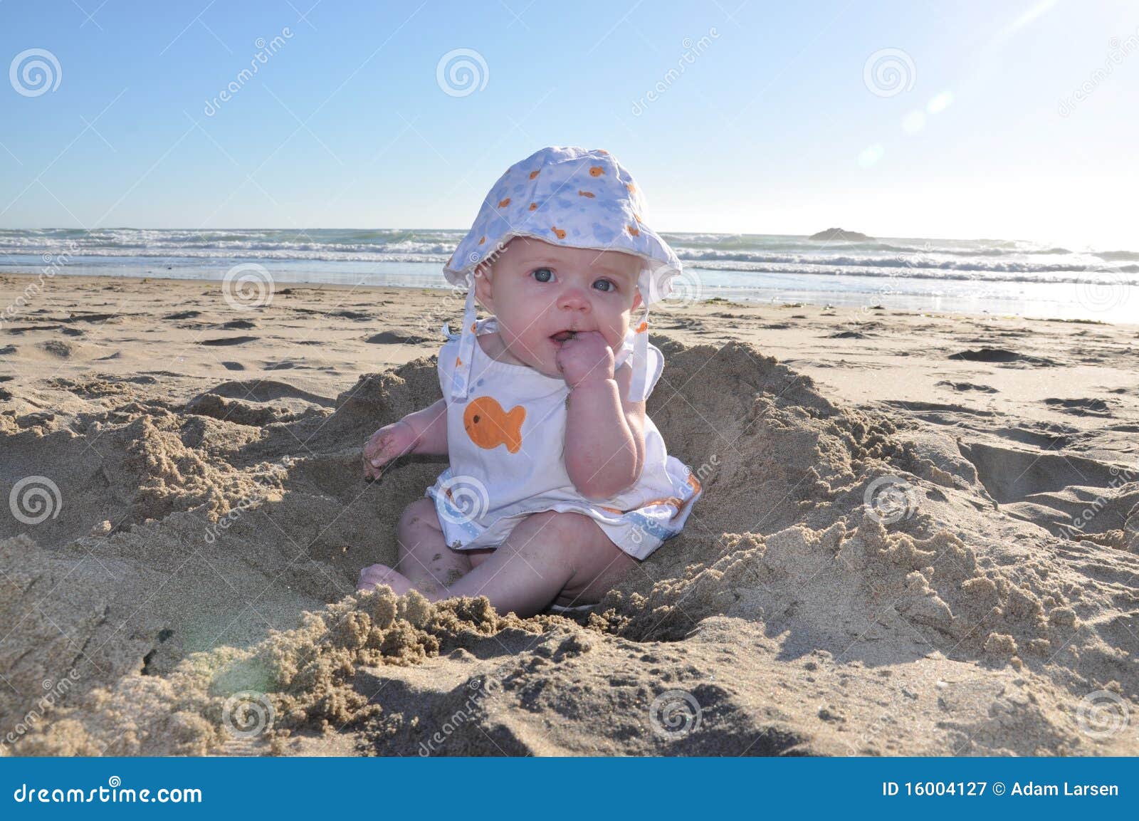 Baby on the beach stock image. Image of hand, oregon - 16004127
