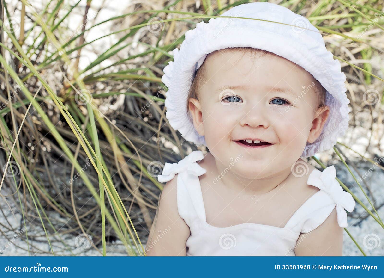 Baby at beach stock photo. Image of smile, baby, happiness - 33501960
