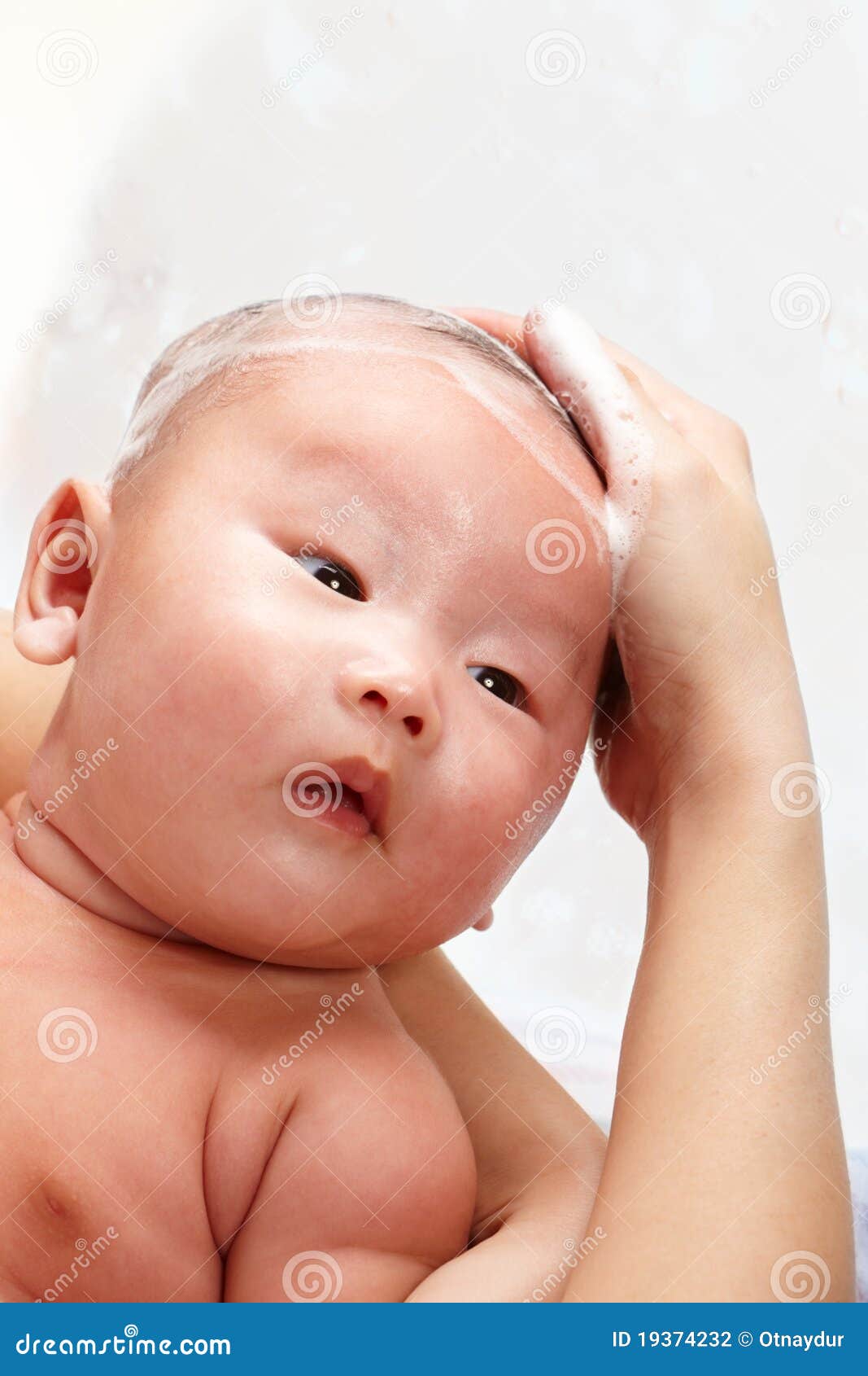Baby being shampooed stock photo. Image of shampoo, shower - 19374232