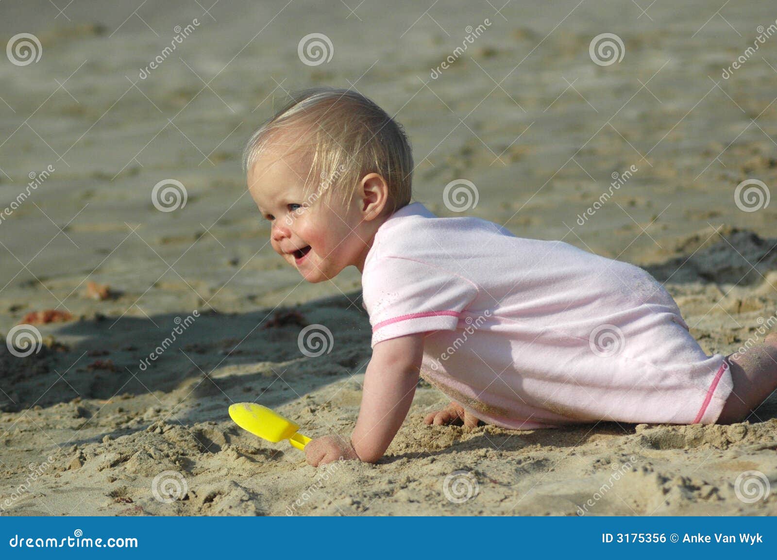 Baby crawling stock photo. Image of face, caucasian, active - 3175356