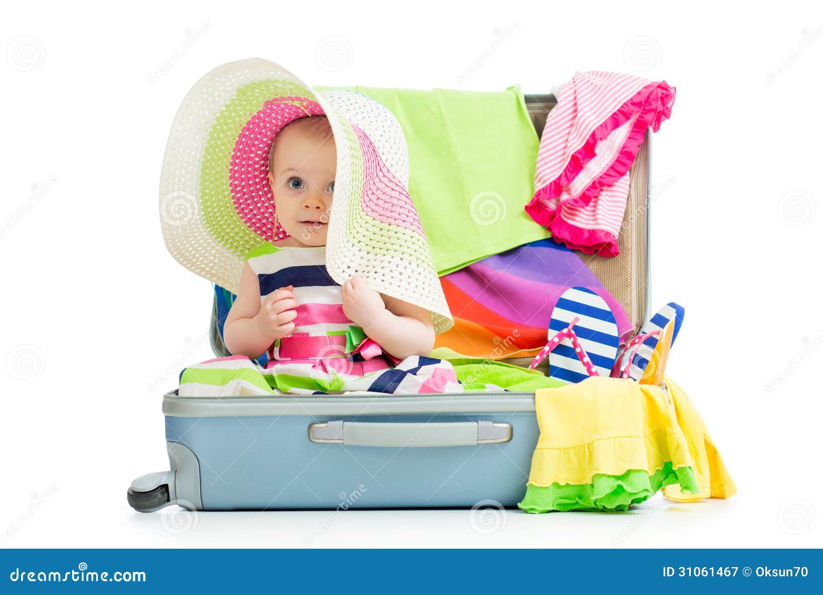 Baby, das im Koffer sitzt stockbild. Bild von entzückend - 31061467