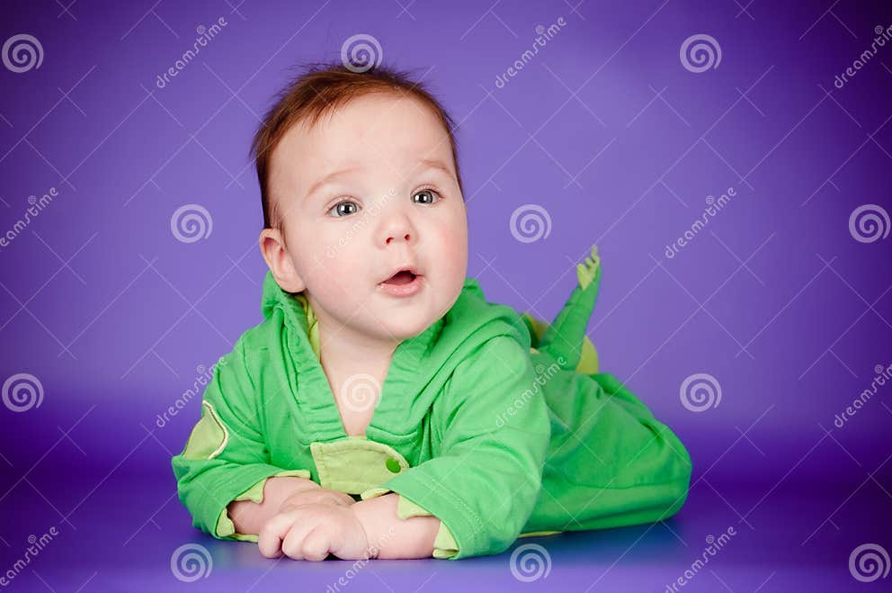 Baby in Een Grappig Kostuum Stock Afbeelding - Image of wijfje, grappig ...