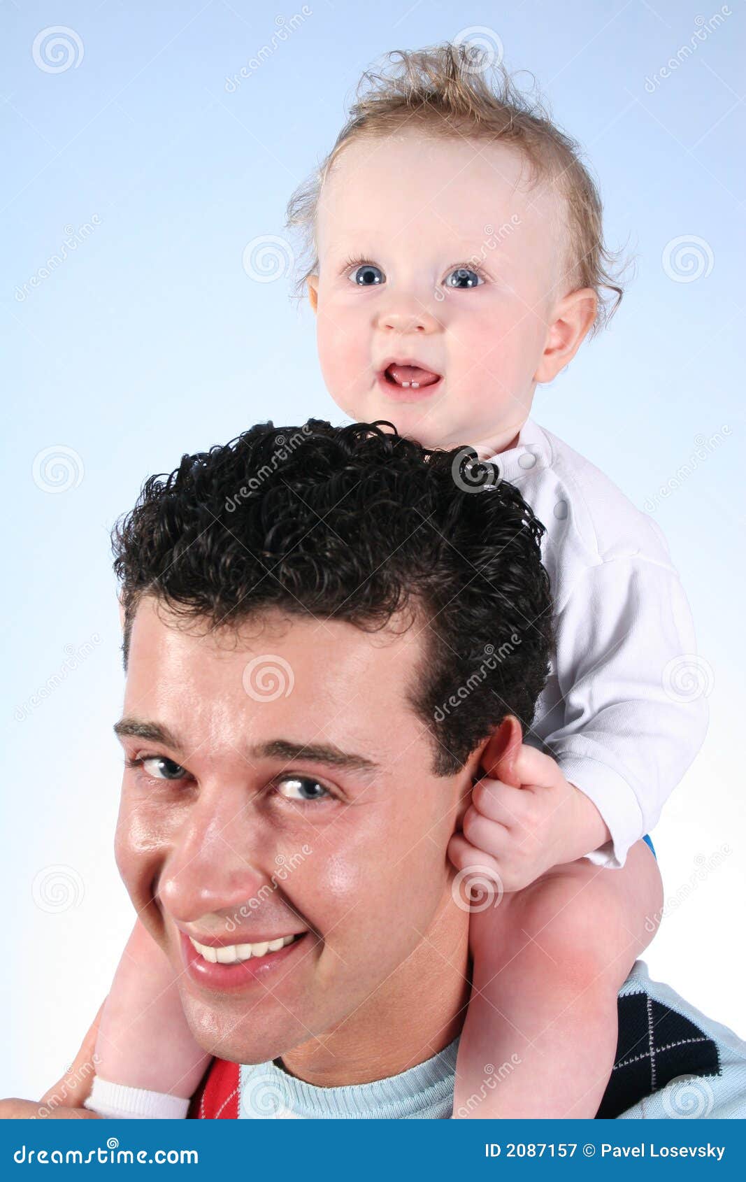 Baby on fathers shoulders stock image. Image of energy - 2087157