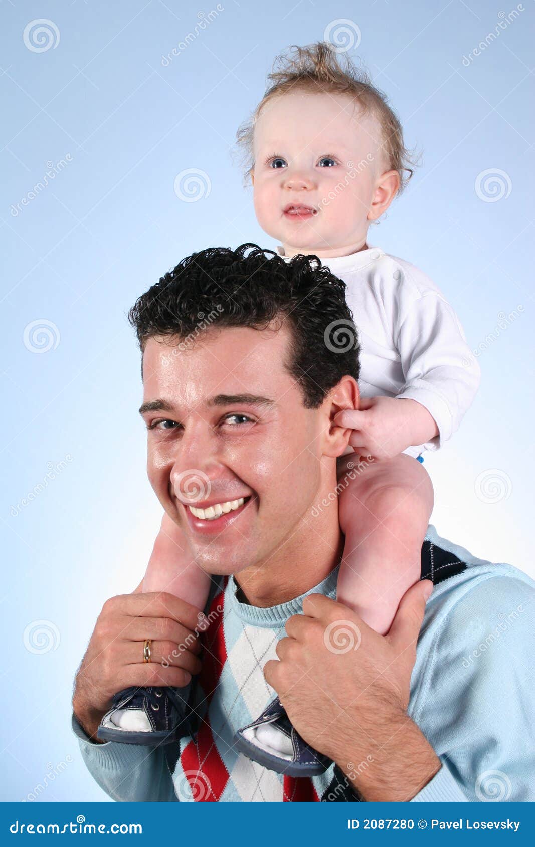 Baby on fathers shoulders stock photo. Image of picking - 2087280