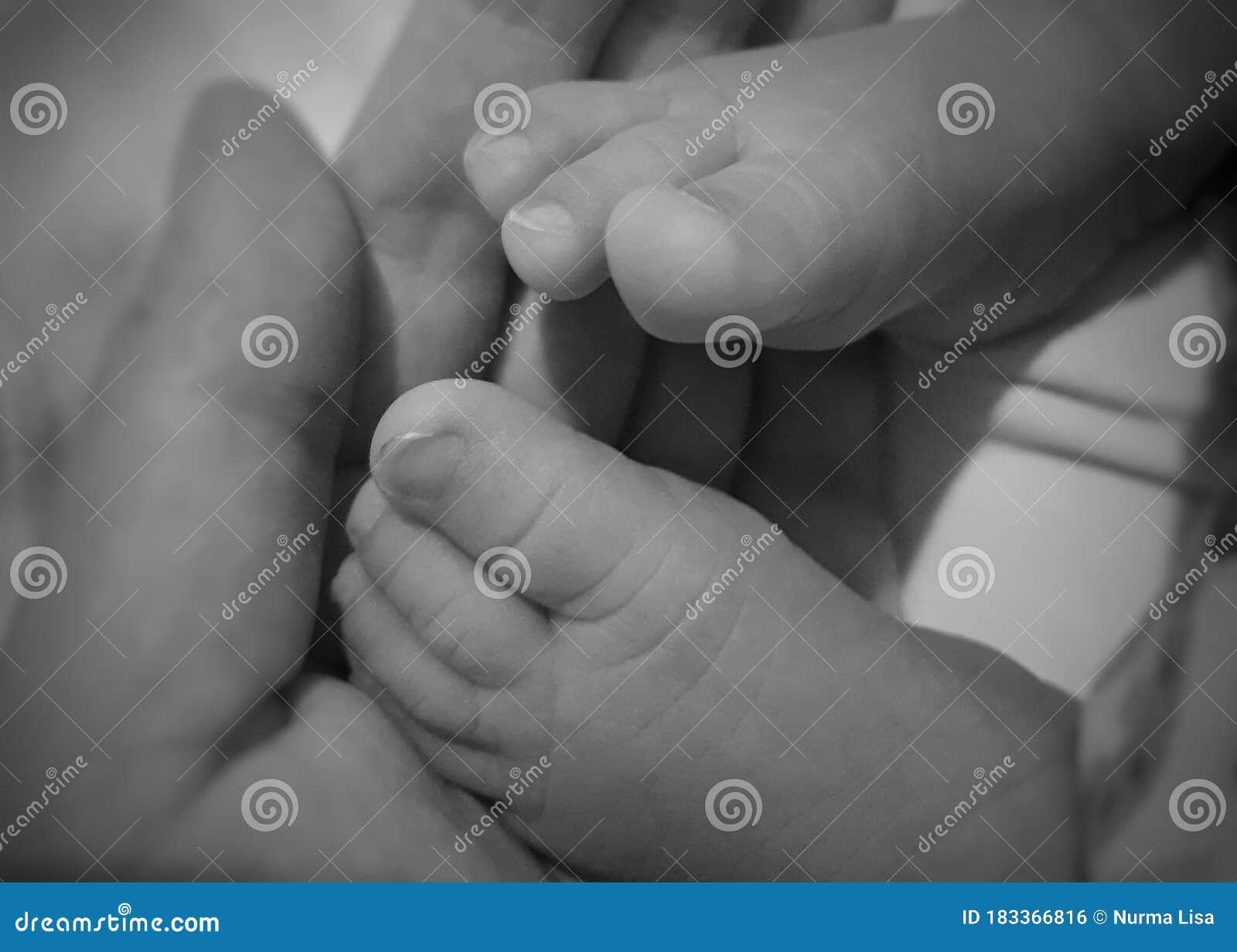 Moms Hand Art, Baby Hand, Hand In Hand, Parents Art, Children Art ...